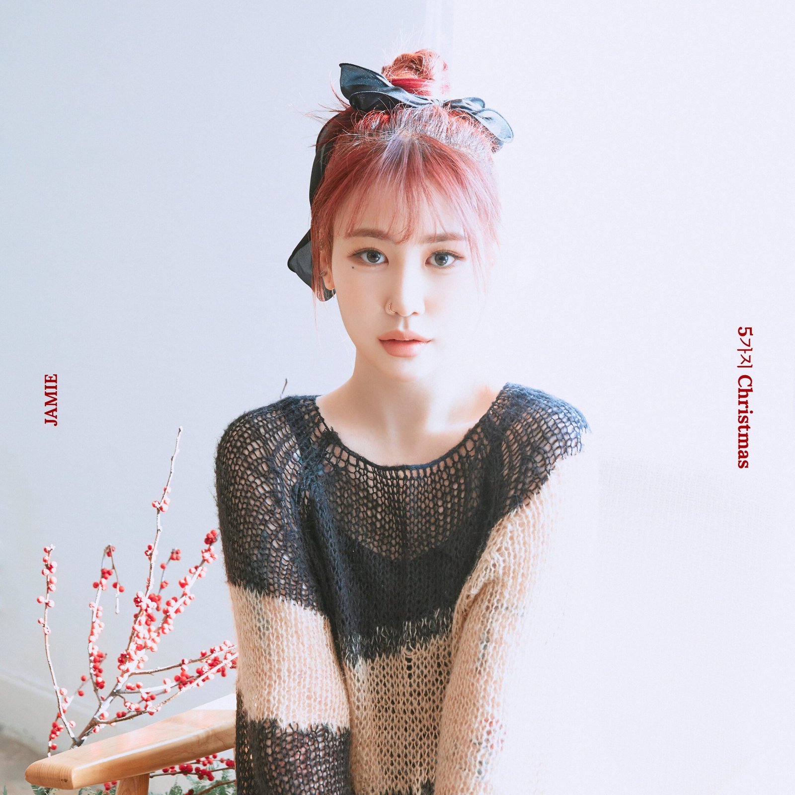 JAMIE is back to bring the Christmas joy in her new single ‘5 Christmas ...